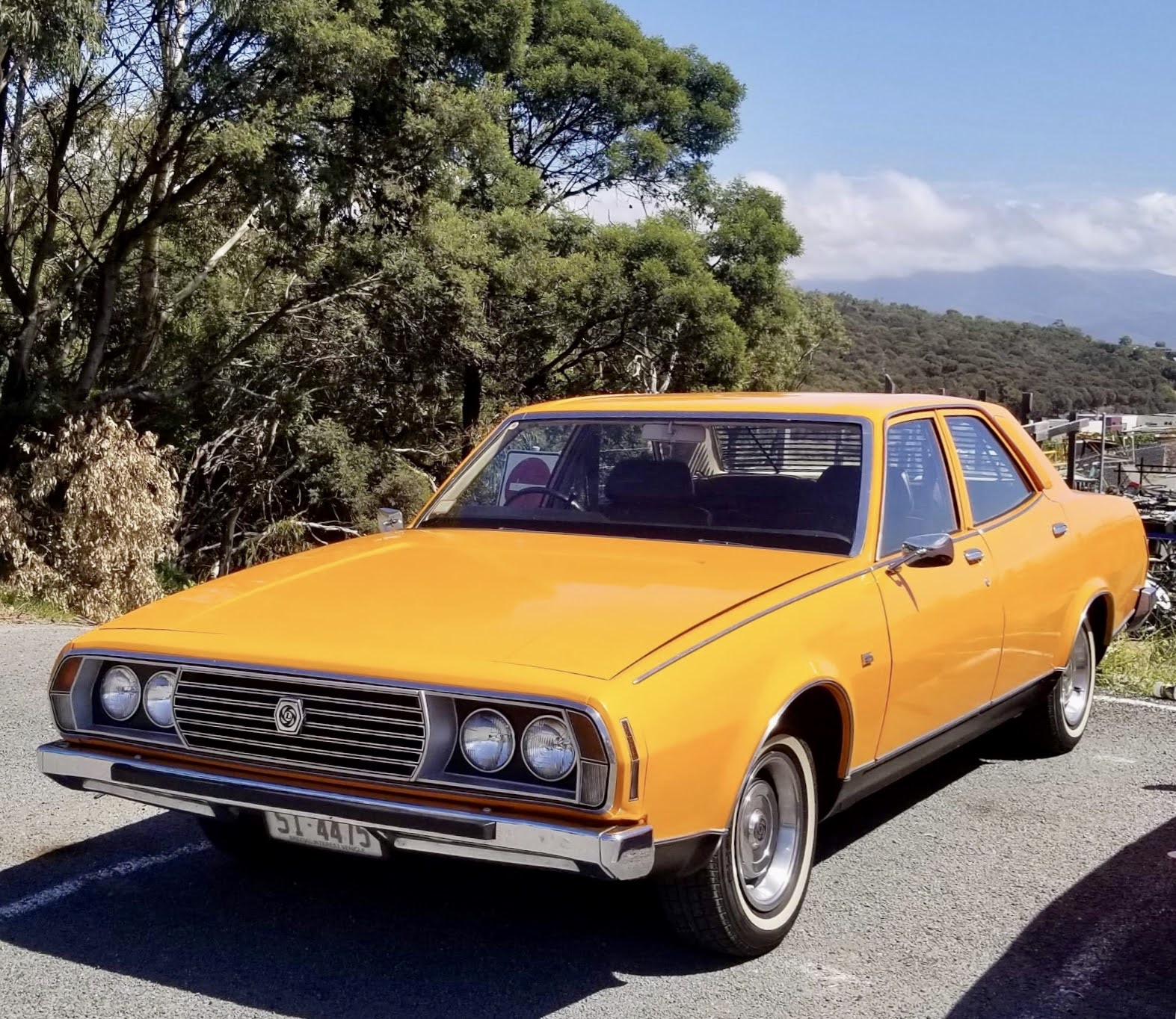 Readers' Photos # 99: Leyland P76