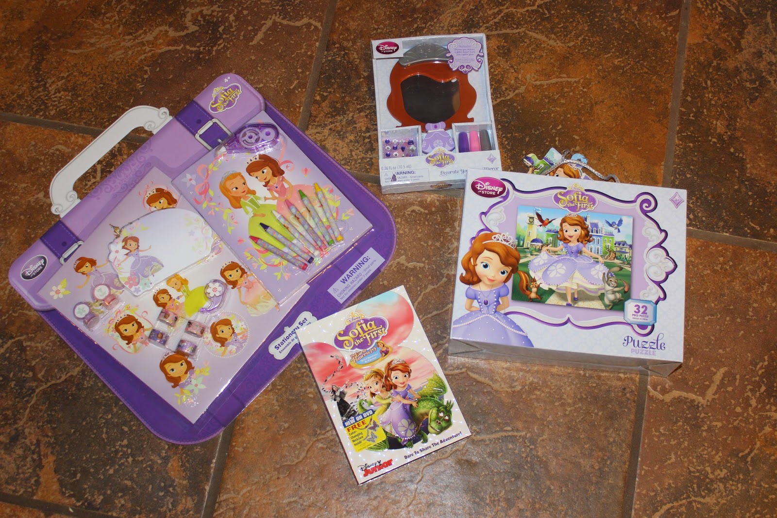 Trying To Go Green: SOFIA THE FIRST: THE CURSE OF PRINCESS IVY Review