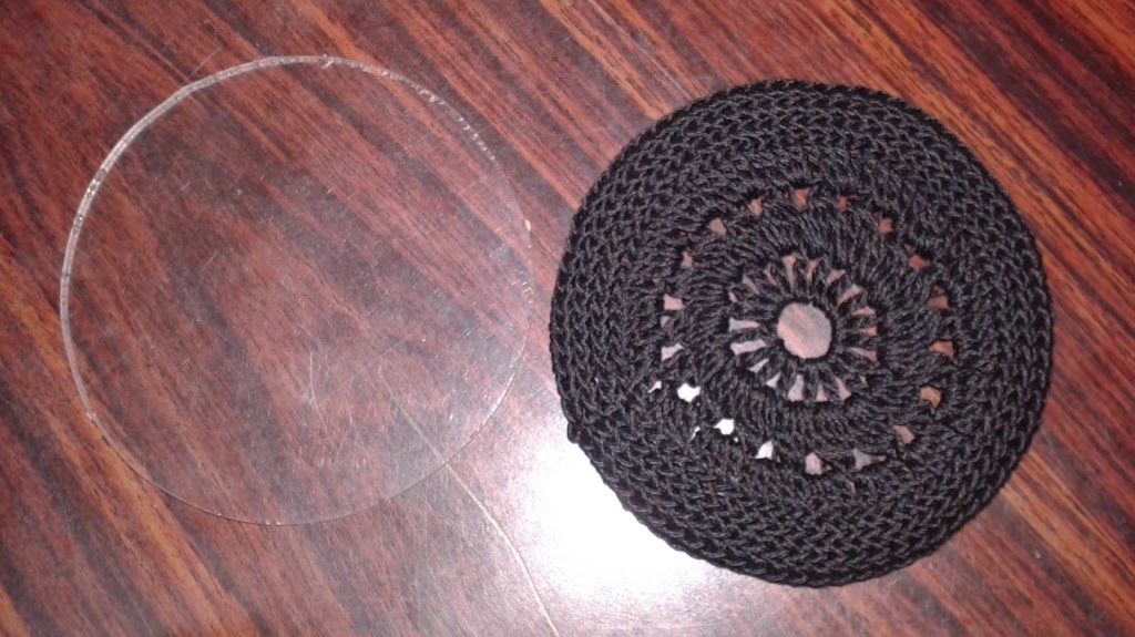 Free crochet Coaster cover pattern ~ Free Crochet Patterns