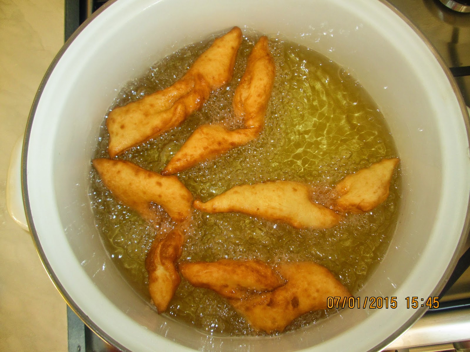 Prajituri de casa: Scoruse sau Minciunele