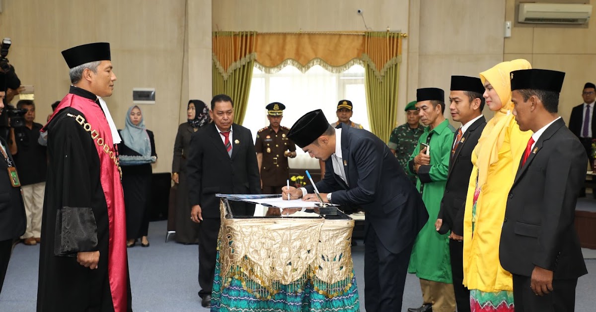 H Harry Wijaya Pimpin DPRD Kota H Harry Wijaya Pimpin DPRD Kota