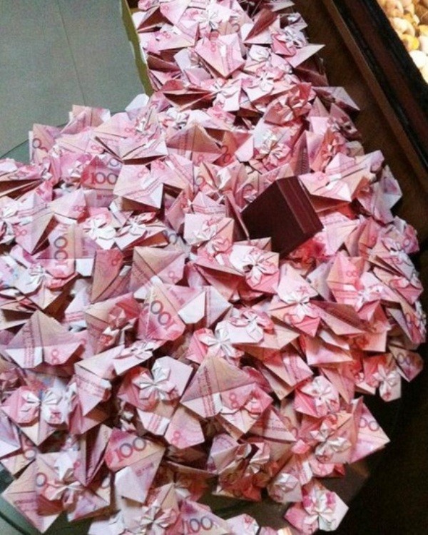 Cool : Lelaki Lipat 520 Origami Duit 100Yuan Untuk Orang Tercinta (5 ...