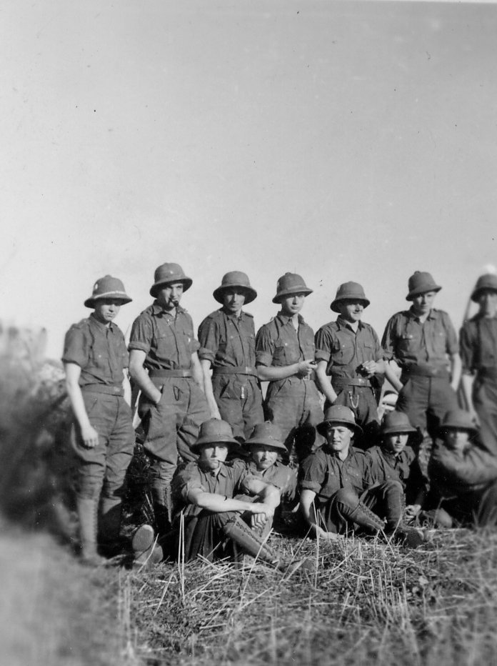 NAZI JERMAN: Foto Helm Tropis (Pith-Helmet/Tropenhelm)