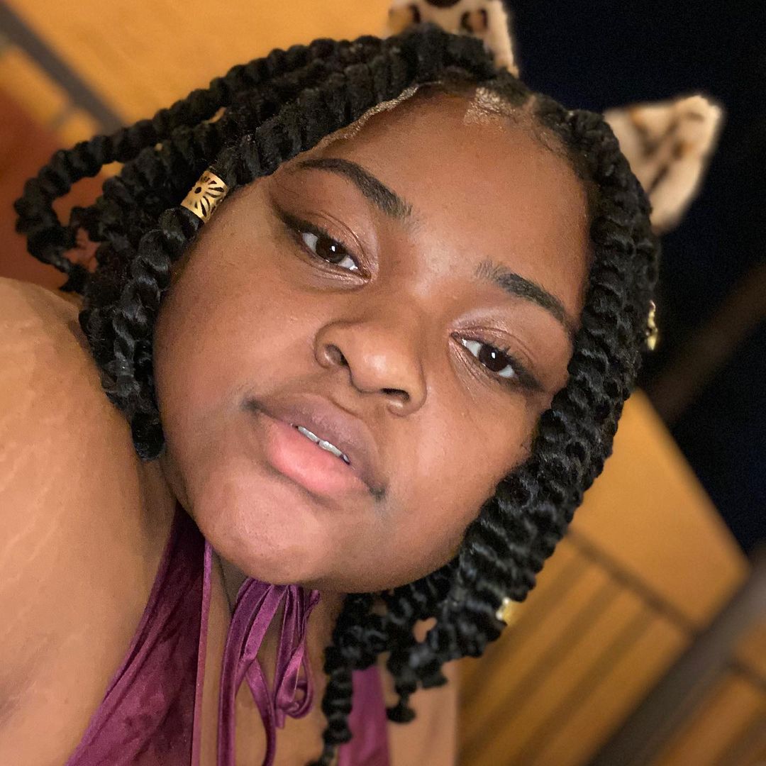 Height : How tall is Ronda Felton? Ronda Felton is 5"4 feet tall.