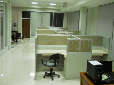 ZigZag Workstation - Cubicle Workstation X-Shape 4 Person - Sleman ...