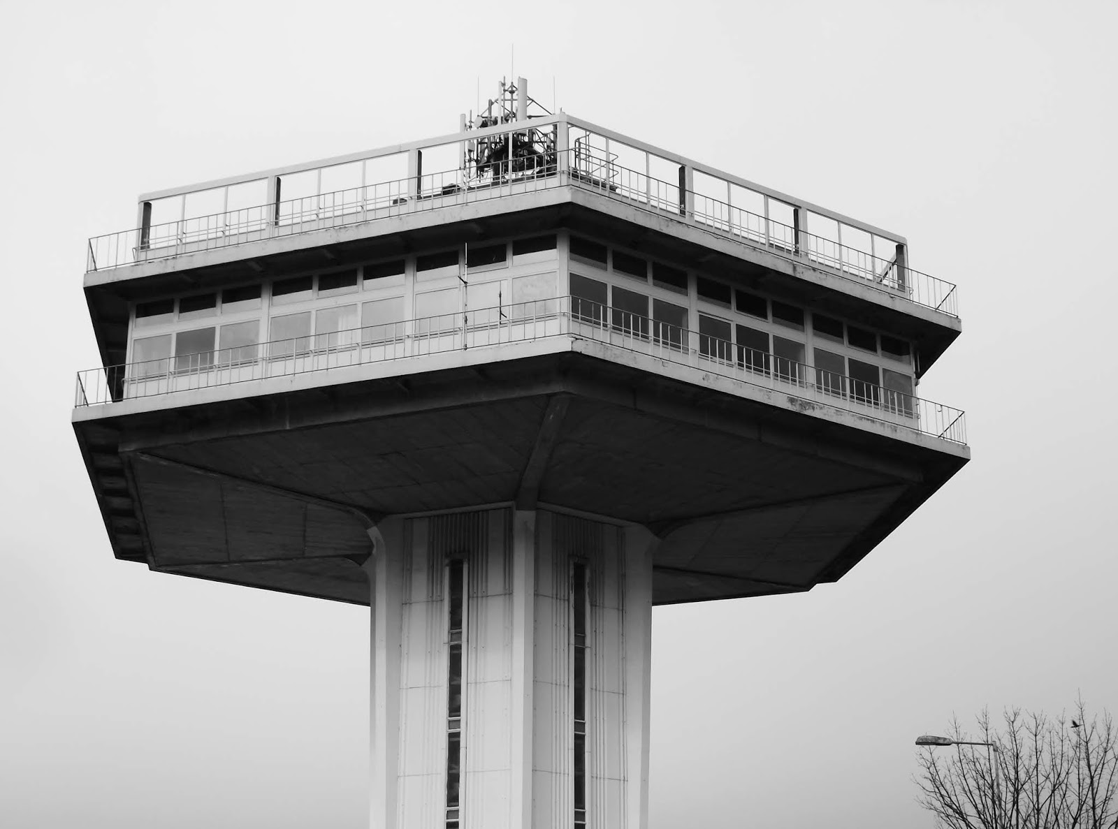 YoungManGoneWest: Forton Services, M6