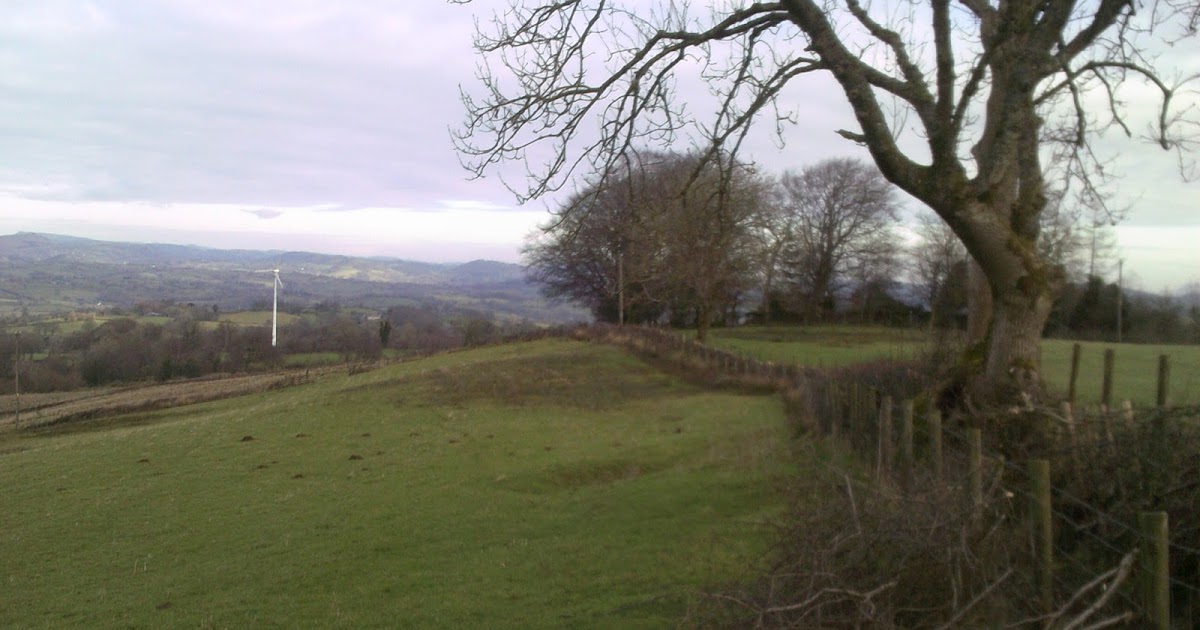 wreck site uk: P-47 42-7960 Pencroellyn farm .Llanfair