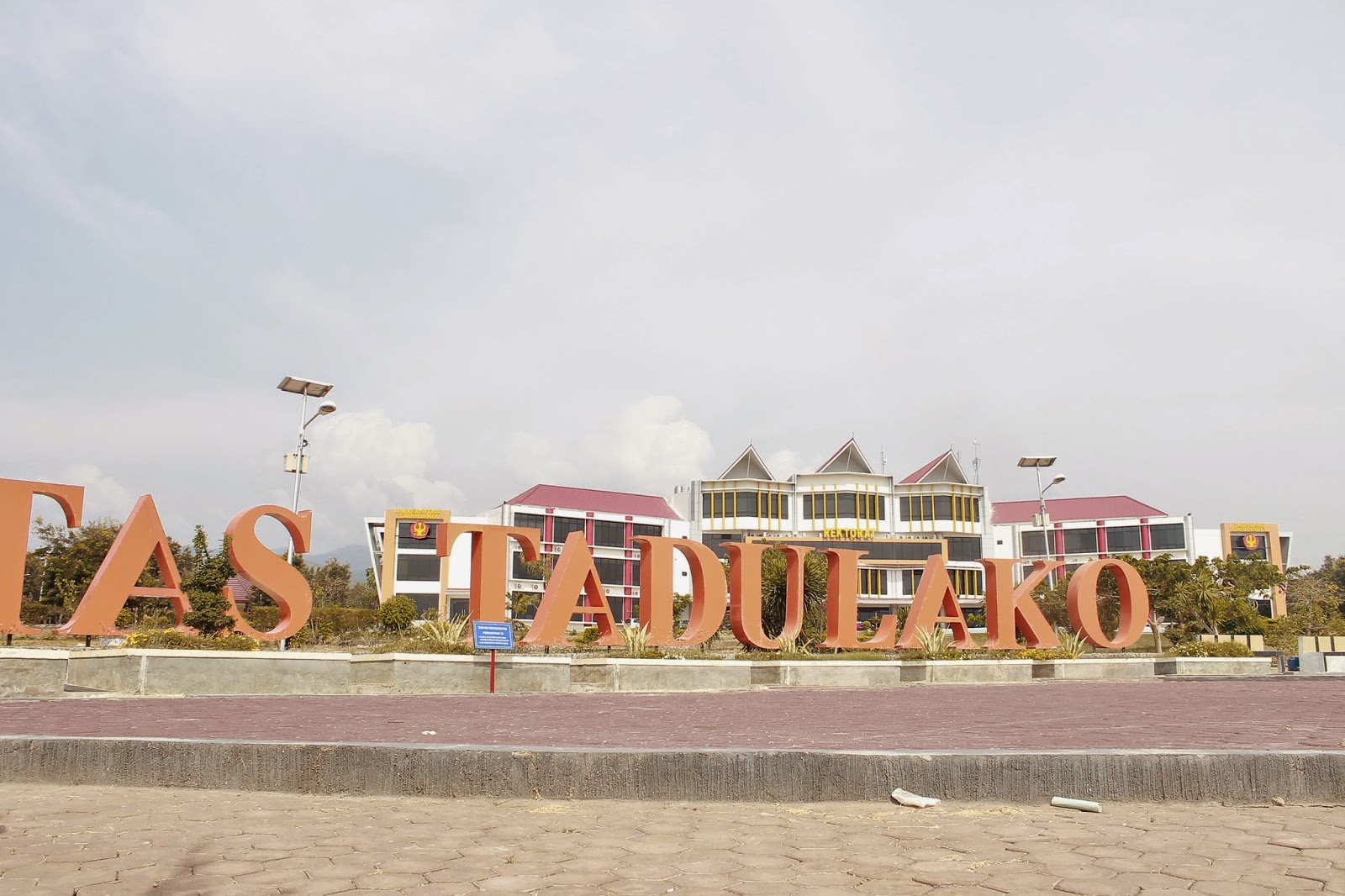 Sejarah singkat Universitas Tadulako | HIMPUNAN MAHASISWA ELEKTRO UNTAD