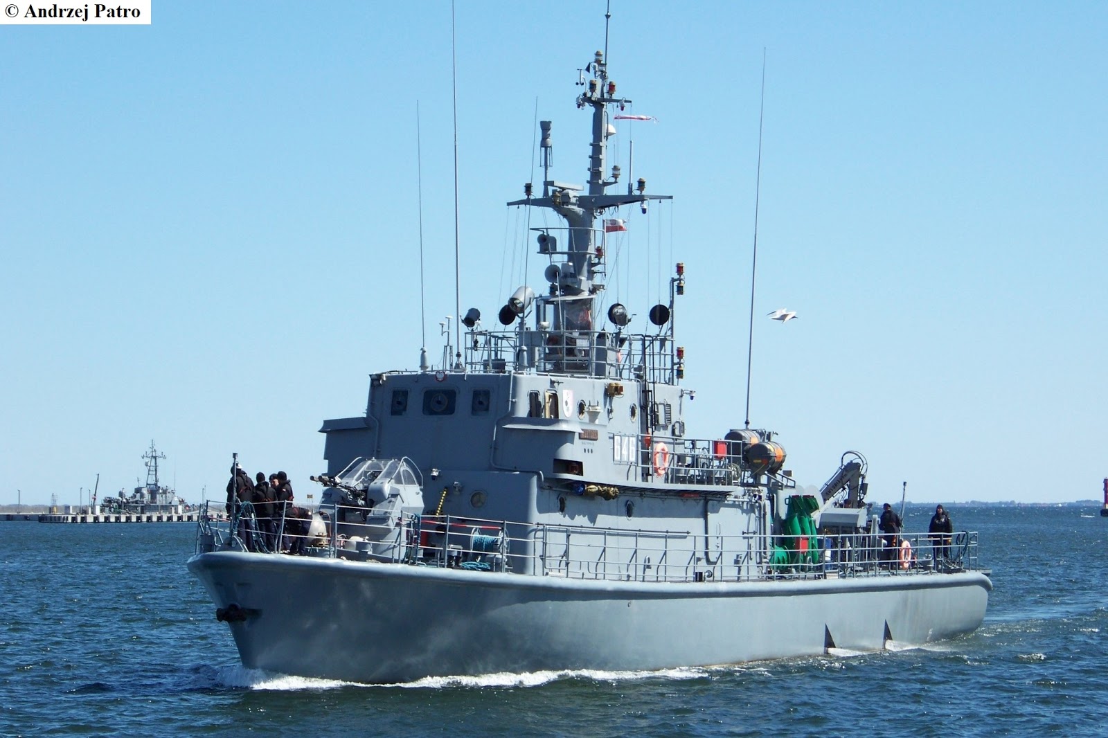 W obiektywie shipspottera czyli z migawką nad portową sadzawką: Z cyklu ...