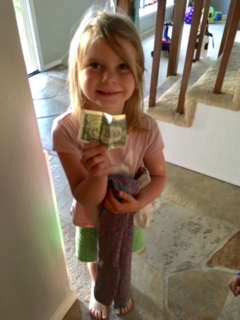 The Life of the Shrimpies: Sam and Ava.: Ava loses her first tooth