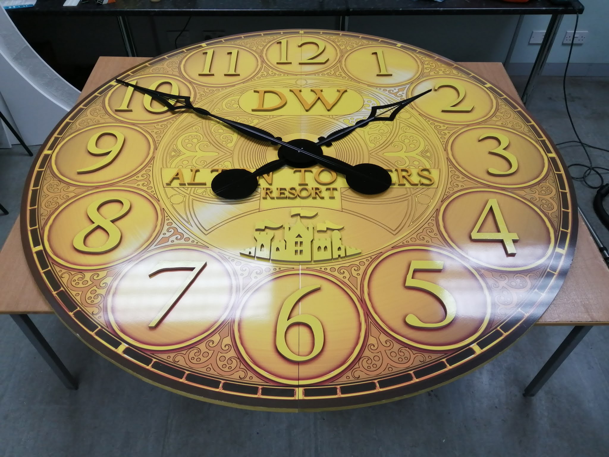 Exterior clocks, External clocks and Outdoor clocks