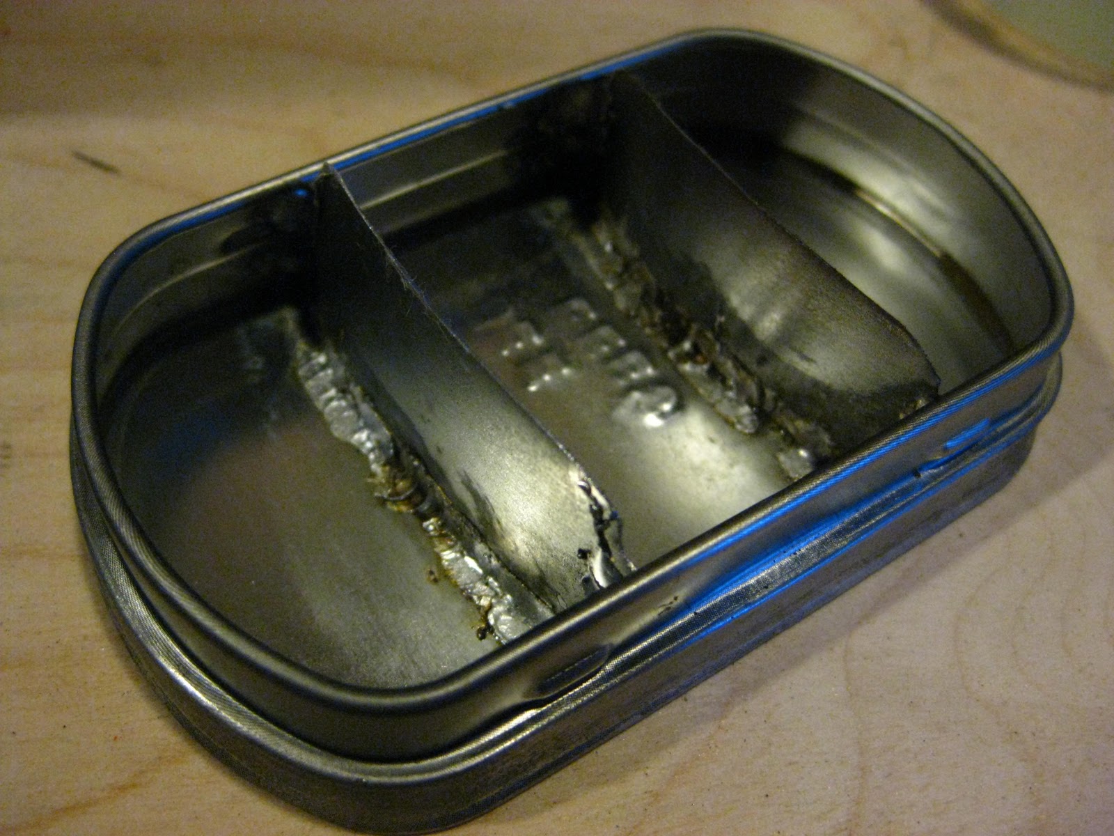 thatcher: snus tin tackle box