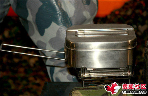 Webbingbabel: Chinese Army New Field Cookware and Water Purifier
