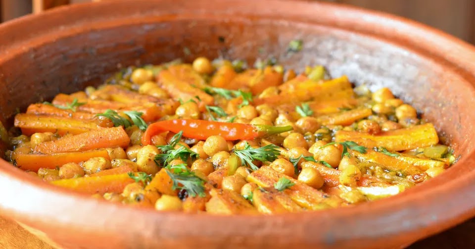 Moroccan Vegetarian Carrot and Chickpea Tagine | Arabic Food Recipes