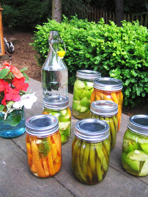 Blue Kale Road: Pickled Tomatillos, Green Beans and Carrots: It’s a ...