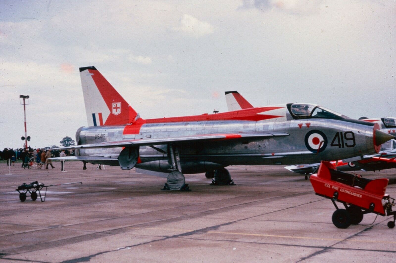 Jet & Prop by FalkeEins: XS419 Lightning T.5 RAF b/u 1988 - picture of ...