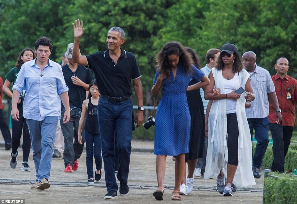 The Obamas vacation in style in Indonesia where Barack grew up (photos)