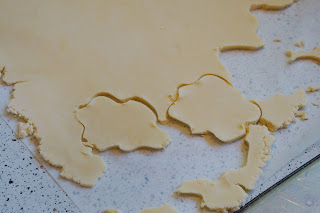 Crafty Cake Creative: Ghost Shortbread for reverse trick or treating