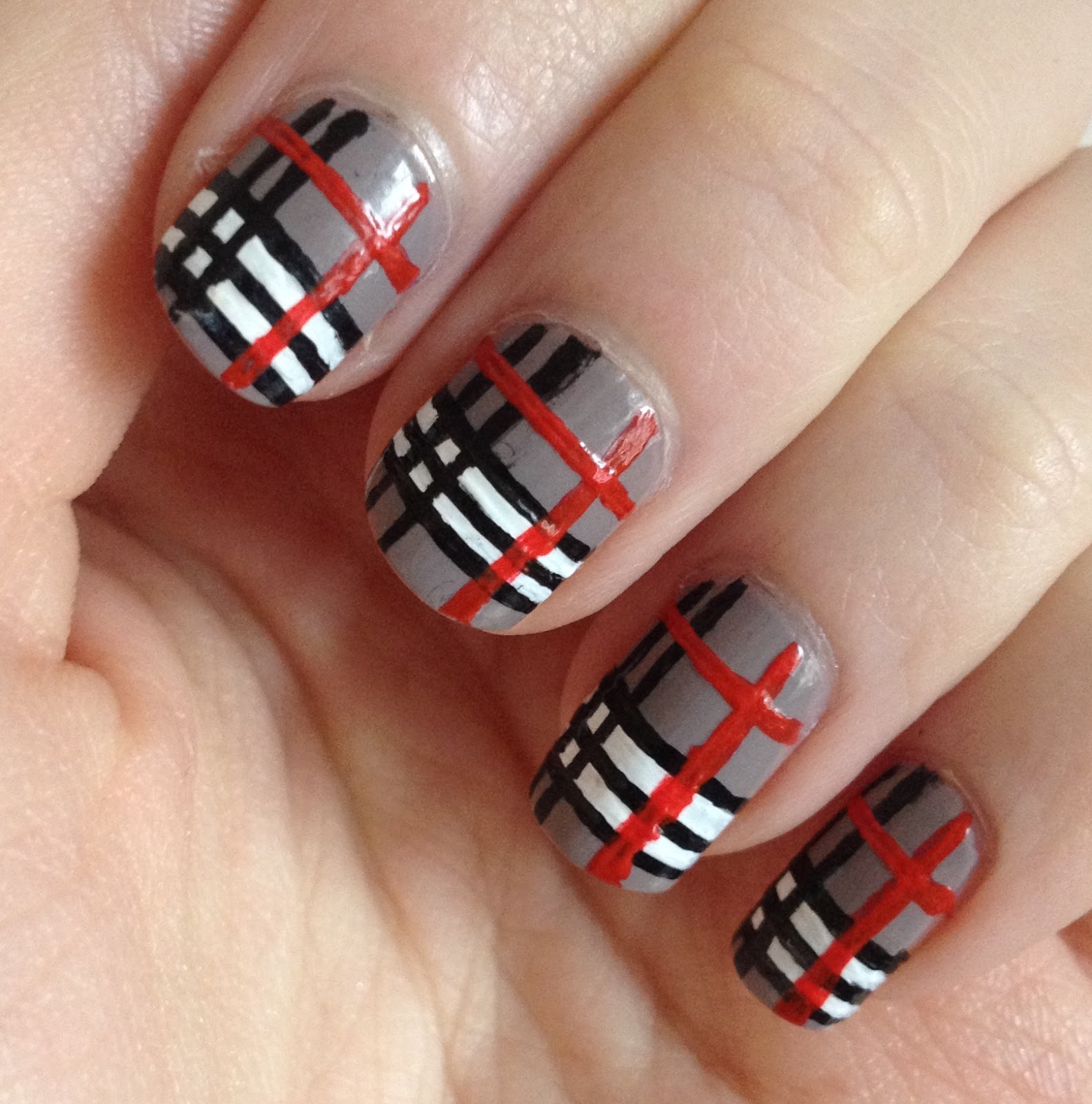 Coleyyyful: A Beauty & Fashion Blog: How To Create: Tartan Nails