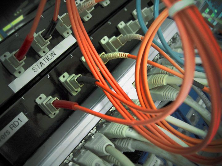 Qué es ethernet cómo funciona y los beneficios de usarlo para una red.
