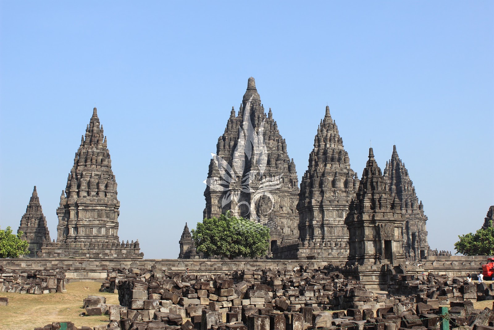 PRAMBANAN, HERITAGE OF ANCIENT MATARAM KINGDOM - WALK INDONESIA
