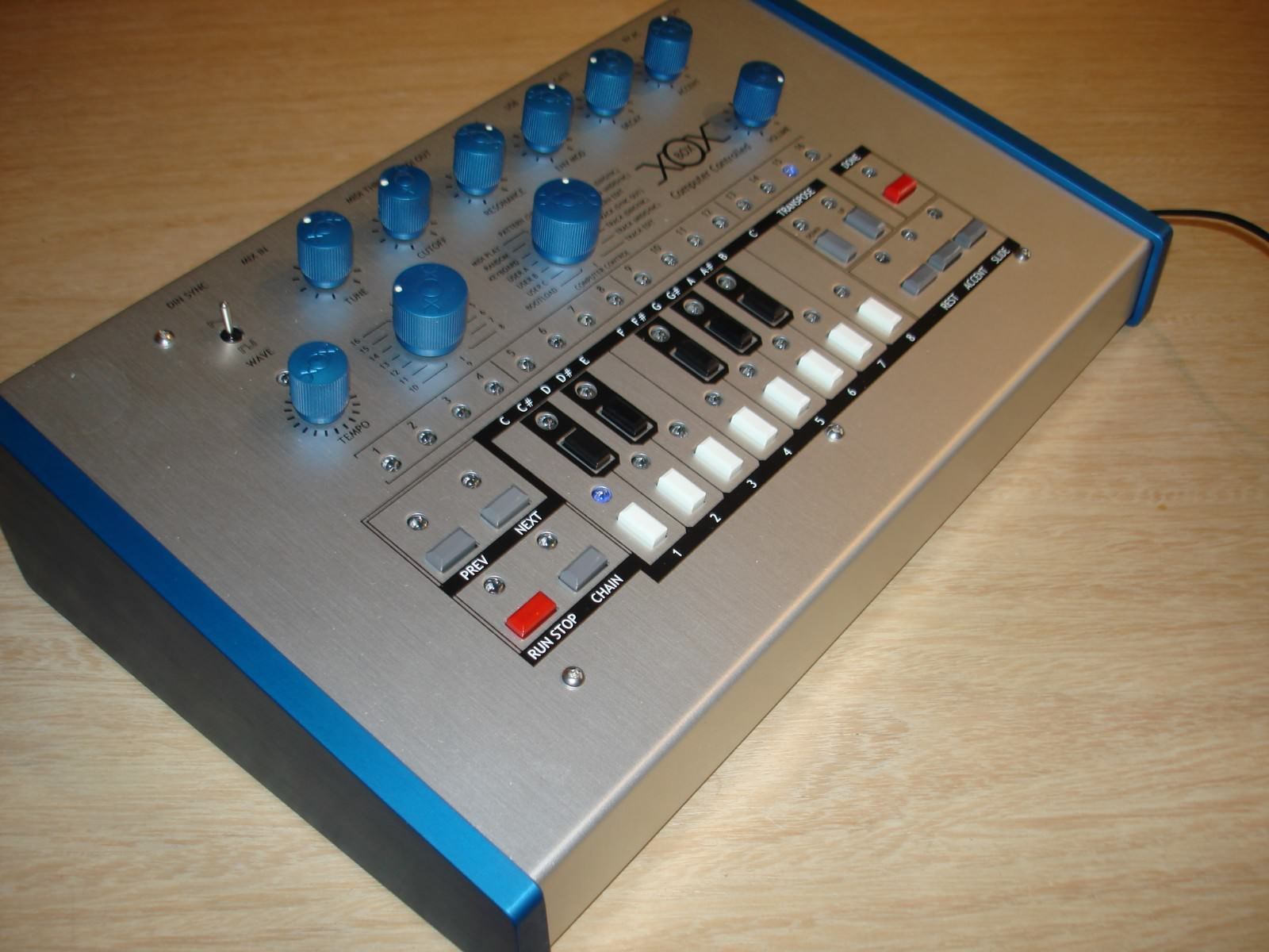 MATRIXSYNTH: XOXBOX ( X0XB0X ) Andy Pledger Build TB 303 Clone