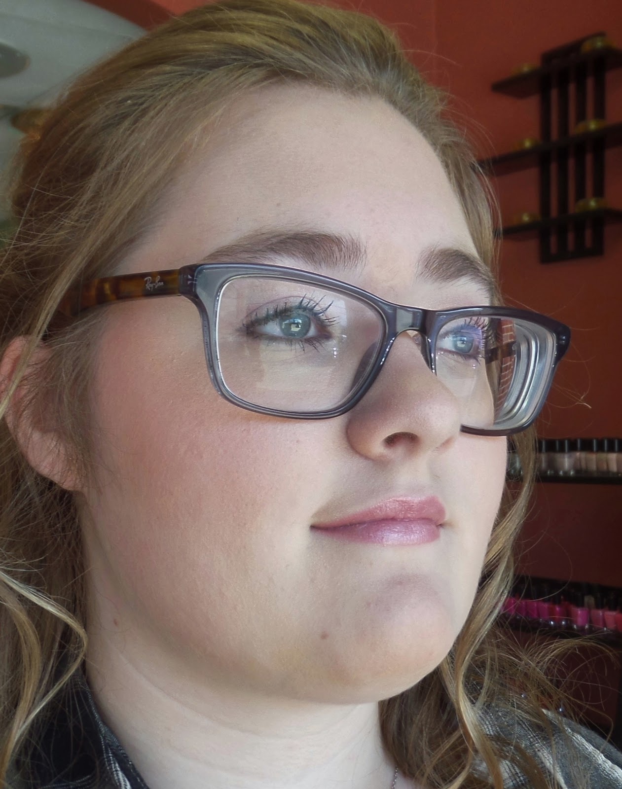 Prom Makeup 2018: Pretty Primrose Pink Makeup for Glasses Wearers