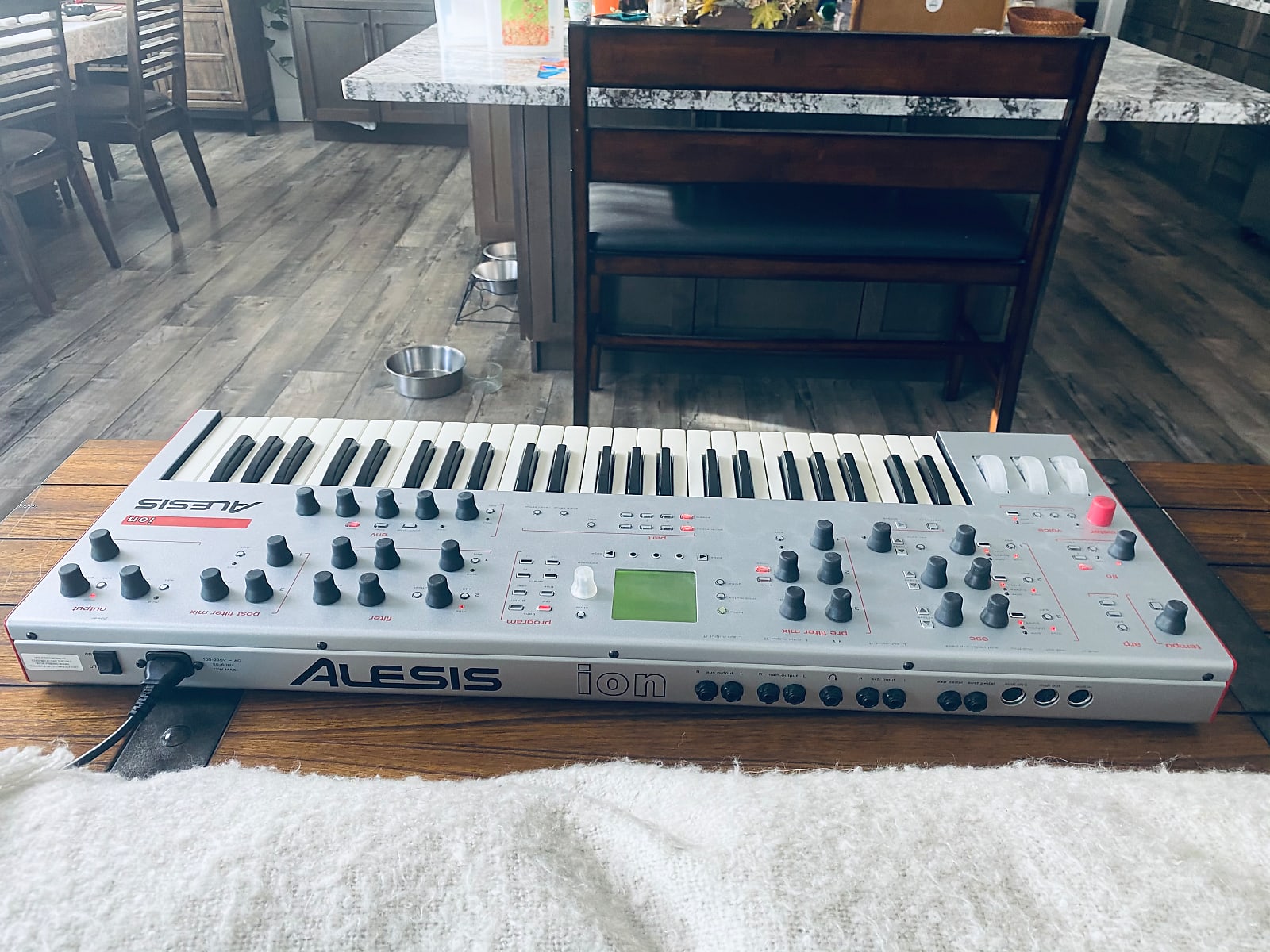 MATRIXSYNTH: Alesis Ion 49-Key Analog Modeling Synthesizer