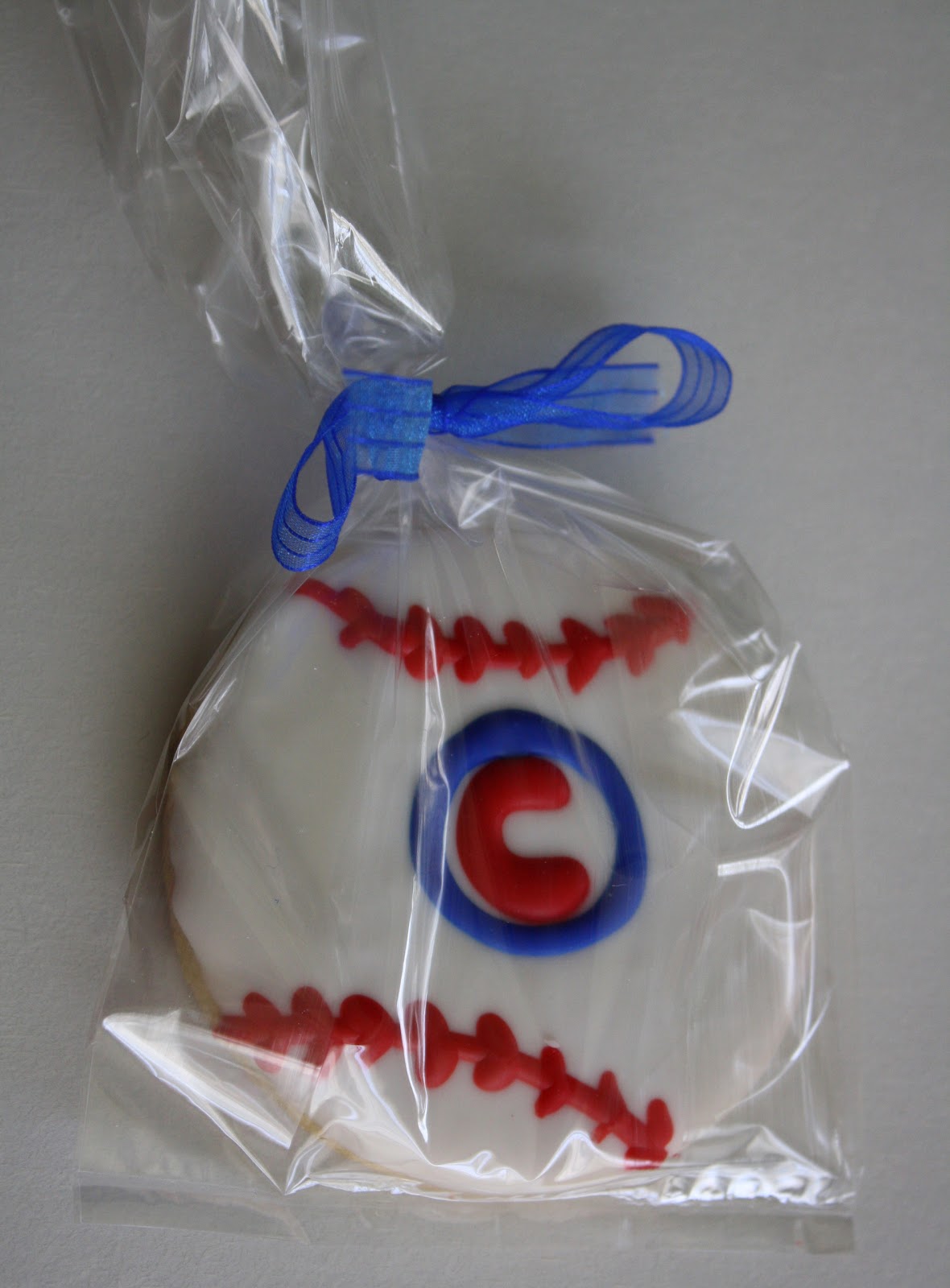Claudine: Chicago Cubs Baby Shower and Baseball Cookies and Favors