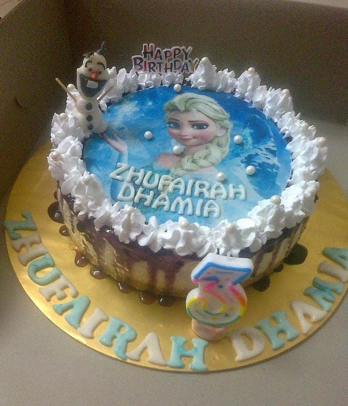Dari Dapur Rin @ Simply Sweet & Cheezy: Kek Harijadi Tema Frozen