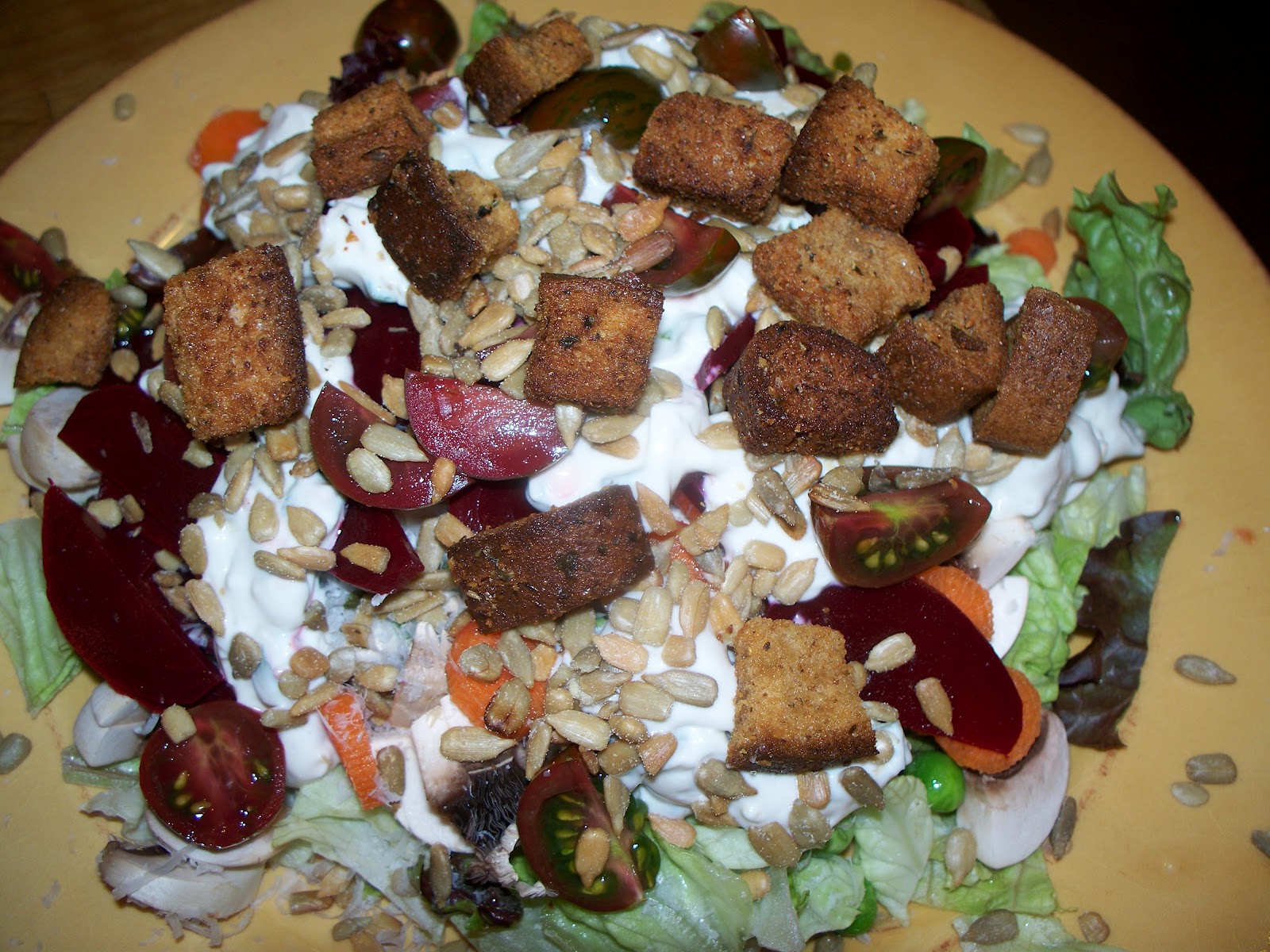 Jabez Farm: Crunchy Salad-tons