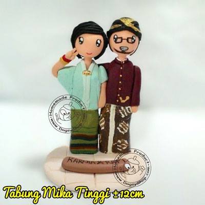Dogsy Clay: "Baju Adat Indonesia" Clay dalam Tabung Mika