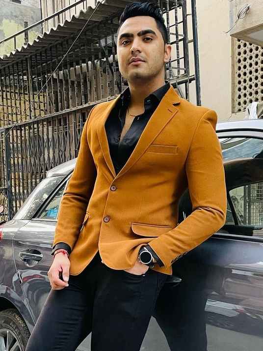 Paras Thakral Wiki, Biography, Age, Wife, Facts and More