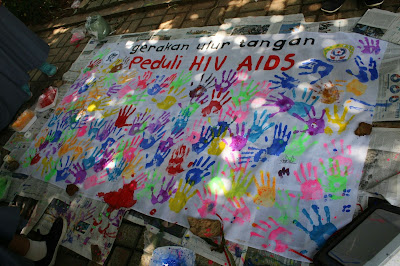 PIKR 11: Gerakan Ulur Tangan Peduli HIV/AIDS