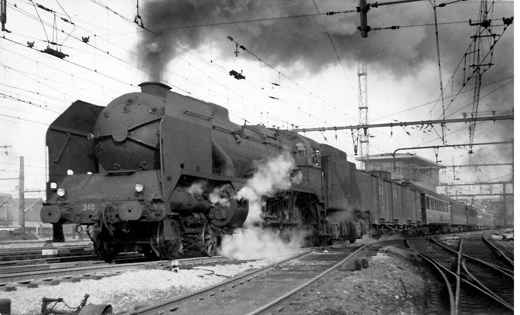 Σιδηροδρομικά Νέα: SNCF 240P – η καλύτερη ατμομηχανή της Γαλλίας.