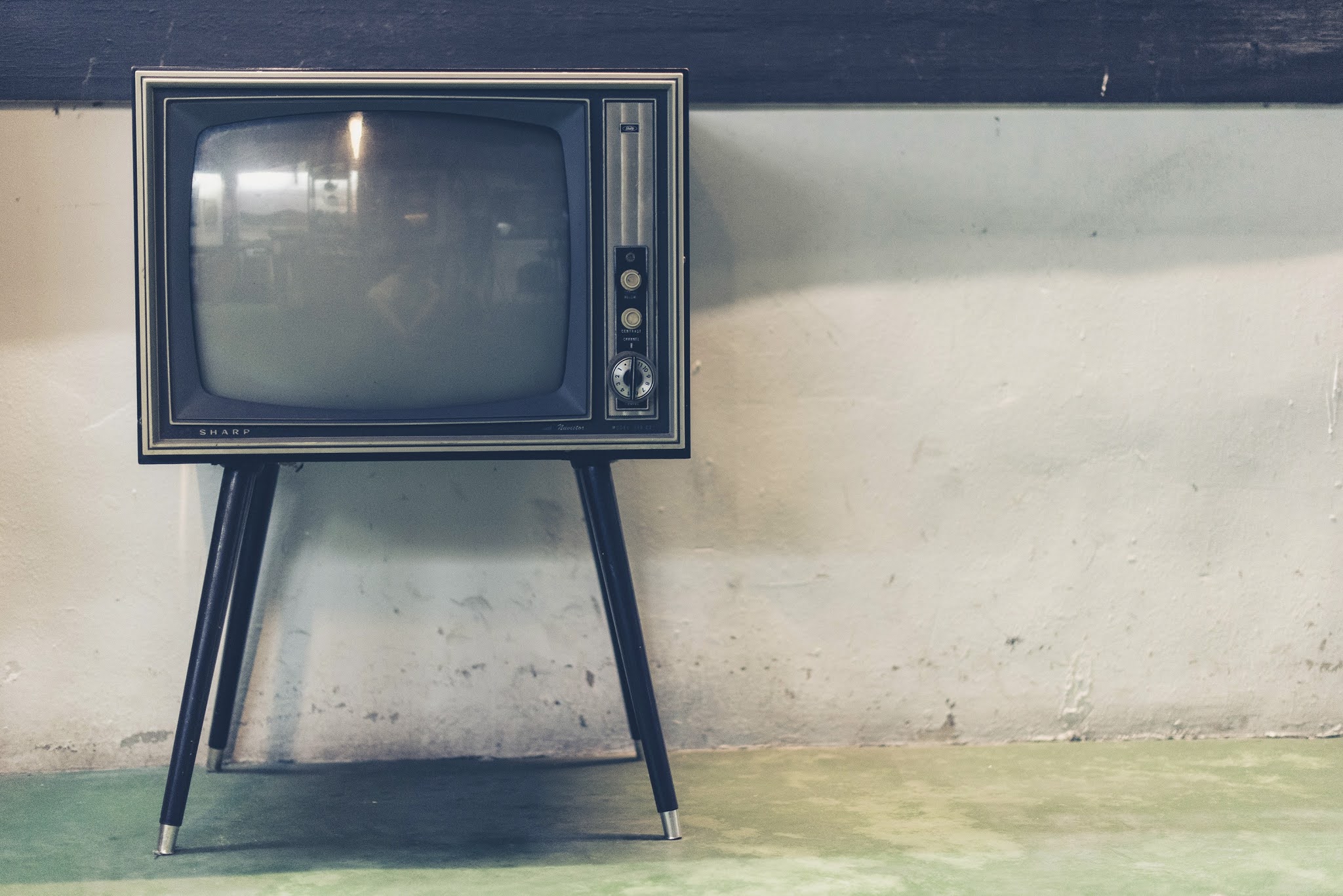 WHAT IS A TELEVISION AND ITS MAGNETIC EFFECTS