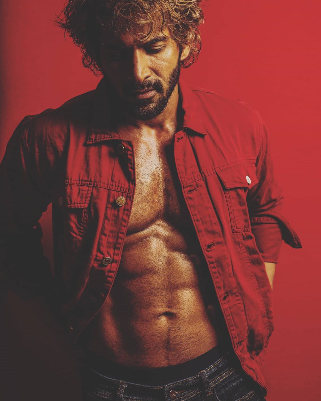Shirtless Bollywood Men: Forty Plus: And Fabulous: Model Gets hotter ...