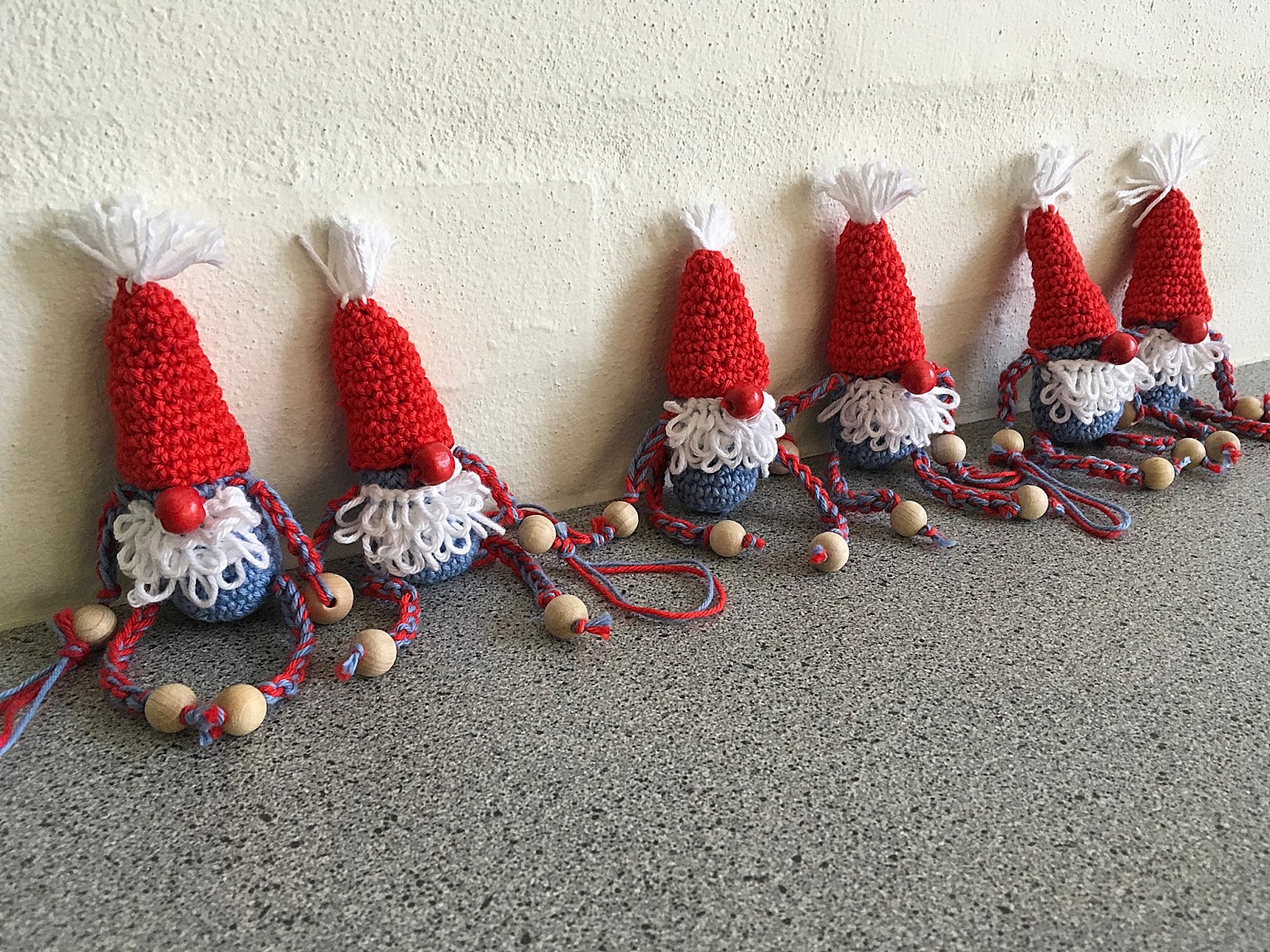 Bellas bedrifter: Hæklede (beduggede) nisser...