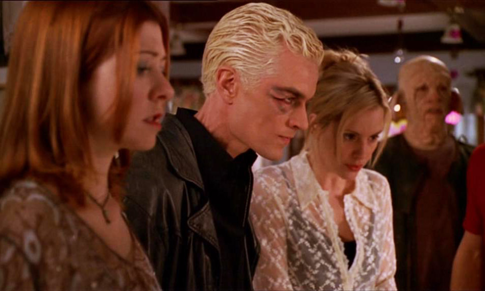 Doux Reviews: Buffy the Vampire Slayer: Older and Far Away