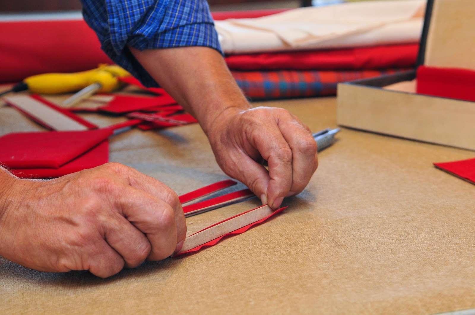 Wood Presentation Boxes: Flock Fabric Linings: Tough, Durable ...