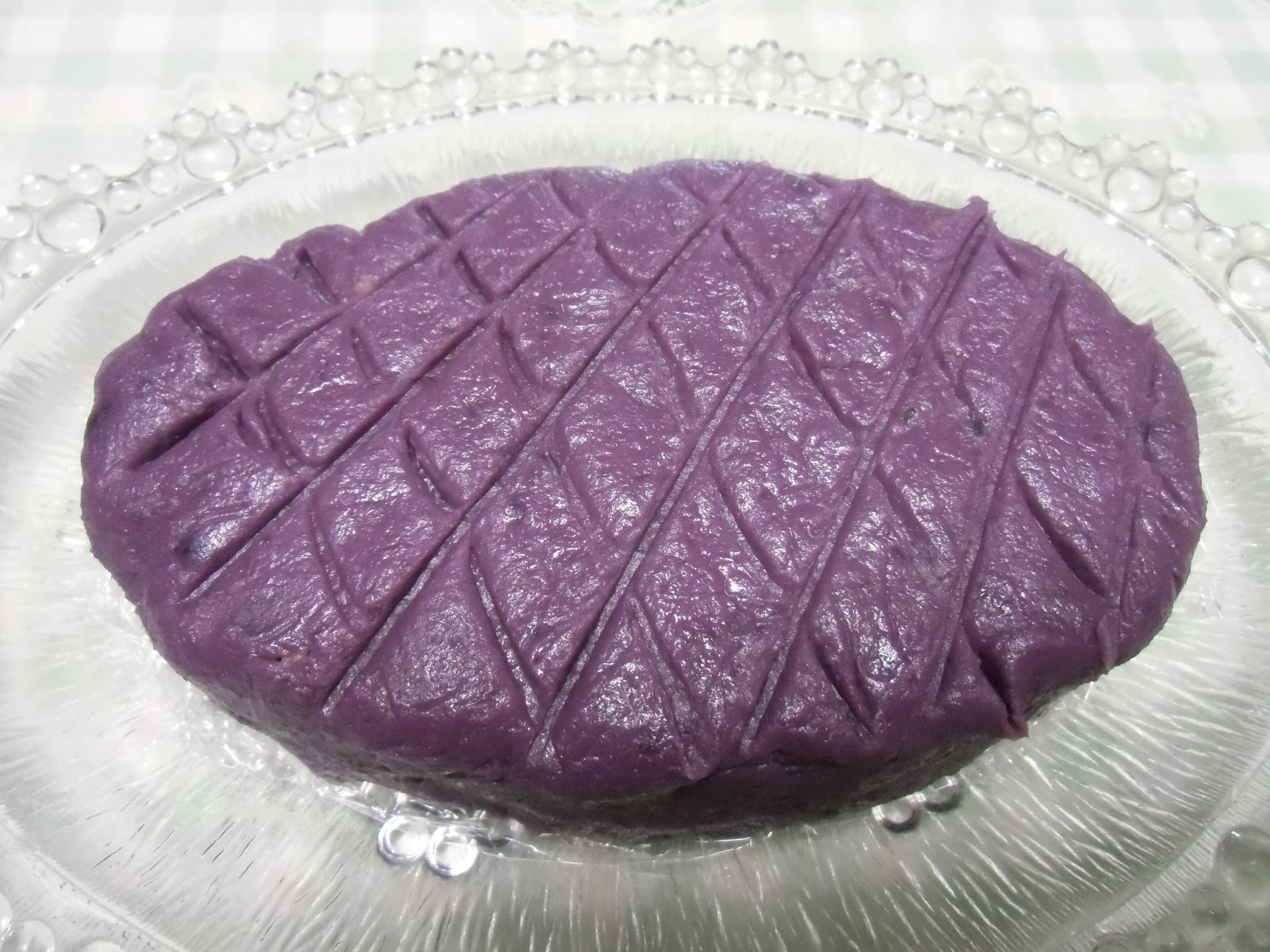 "Nette Cooking": "Halayang Ube" (sweet purple yam)