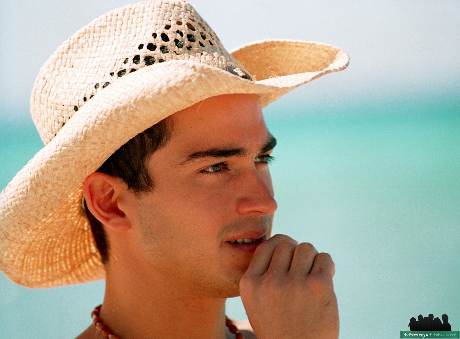 RBD: Fotos de Miguel Arango(Alfonso Herrera)