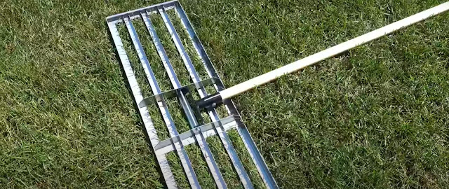 How to use a lawn leveling rake?