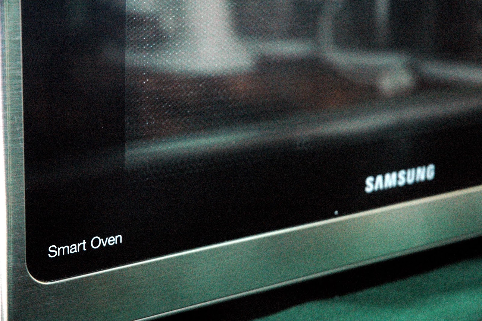 DUDE FOR FOOD: Man Up in the Kitchen with the Samsung Smart Oven