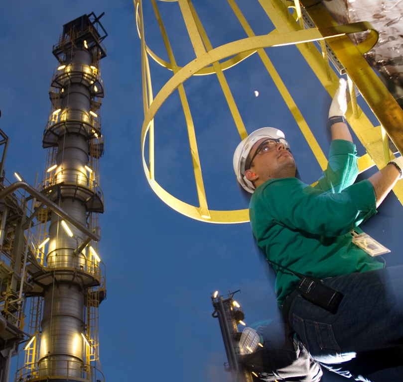 FUNDACIÓN COMUNITARIA LA VOZ DEL PUEBLO 103.5 FM: Fertinitro cumple 14 ...