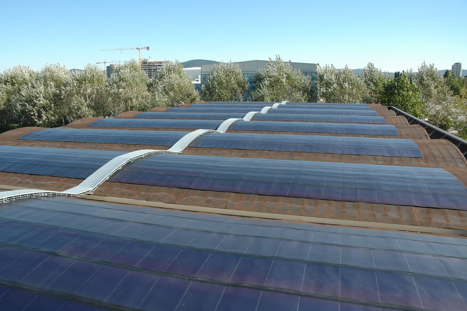 Energheia: STRINGHE FOTOVOLTAICHE IN SILICIO AMORFO A TRIPLA GIUNZIONE ...