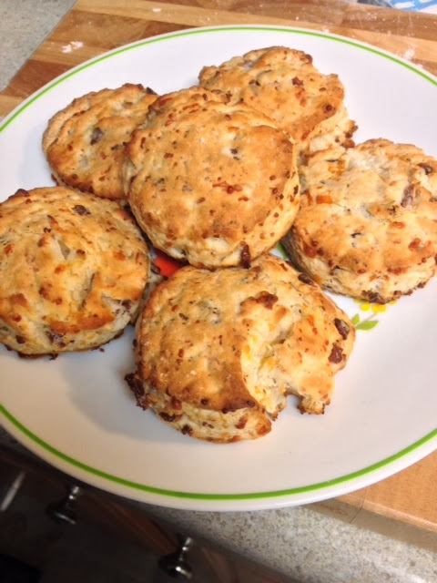 In-House Cook: Beefy and Hearty Two Bean Chili and Biscuits