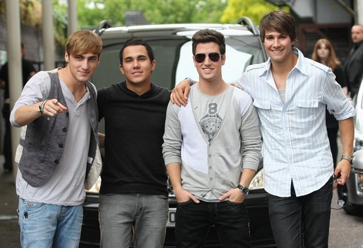 NoveFamous- Big time rush y Drake bell: BTR en Daybreak
