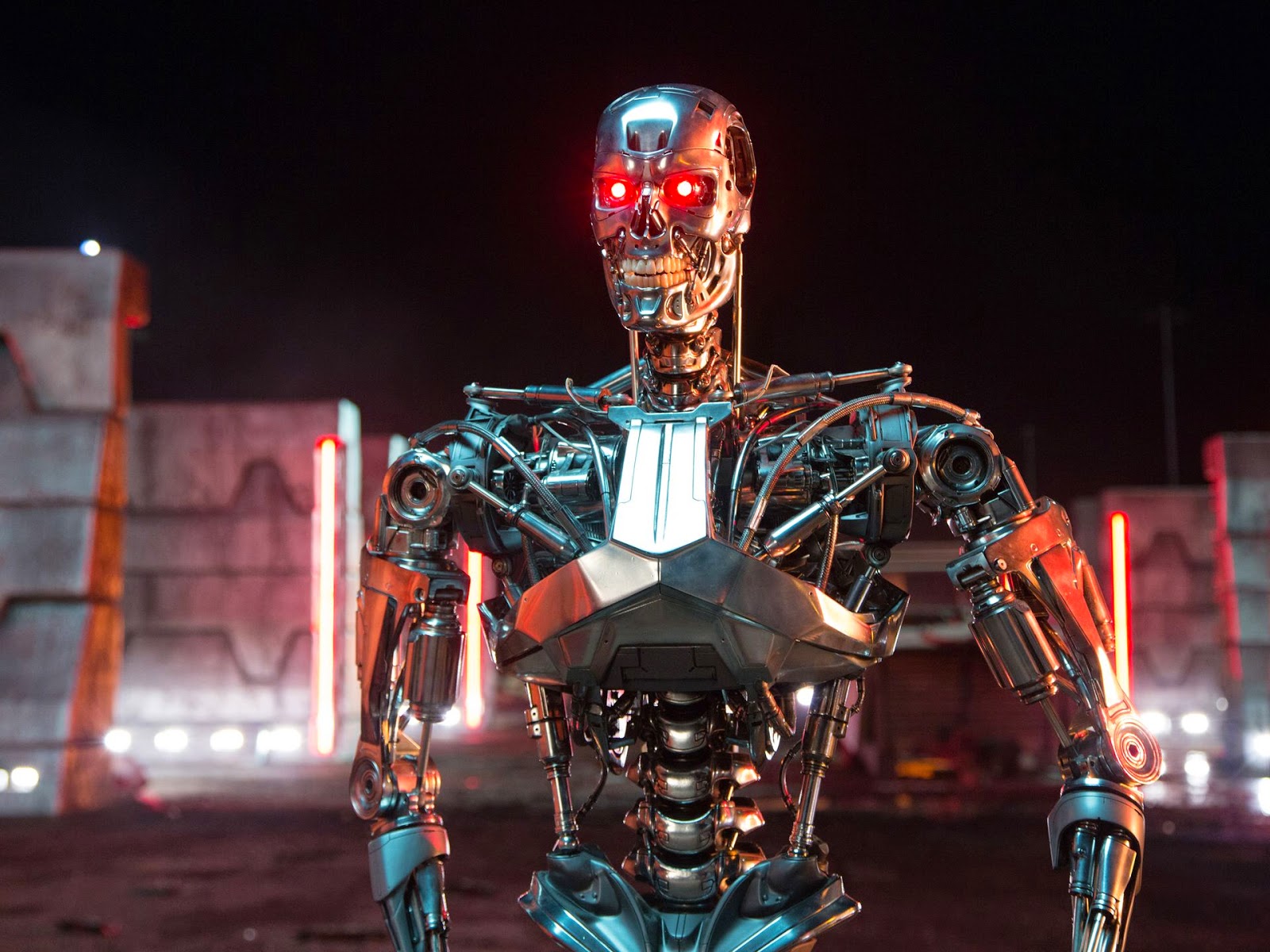 SNEAK PEEK: "Terminator Genisys: 'T-800' Robot Revealed