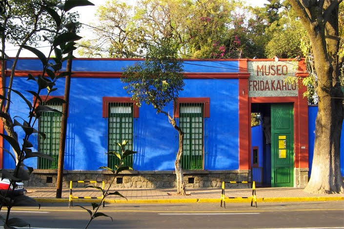 creativitylizette: Friday Friday Favs: La Casa Azul Nearer Than You Think